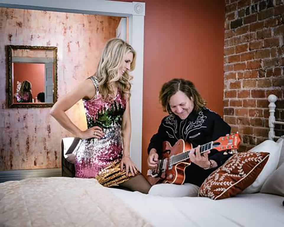 Honeygirl featuring Scotty Johnson of the Gin Blossoms releases new ...
