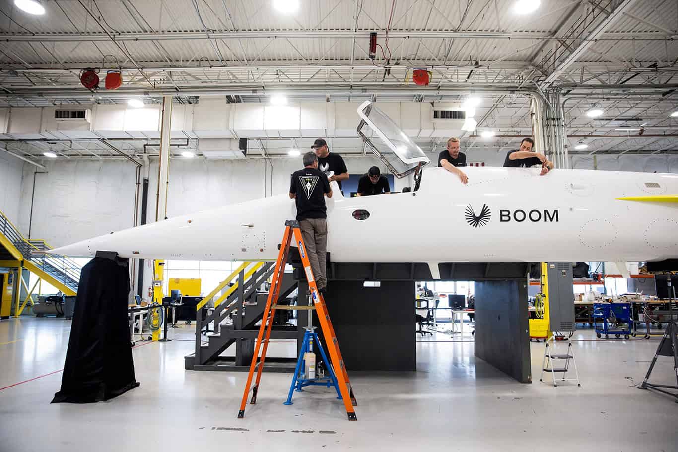 Boom Supersonic XB-1 breaks sound barrier over Mojave Desert - Arizona ...