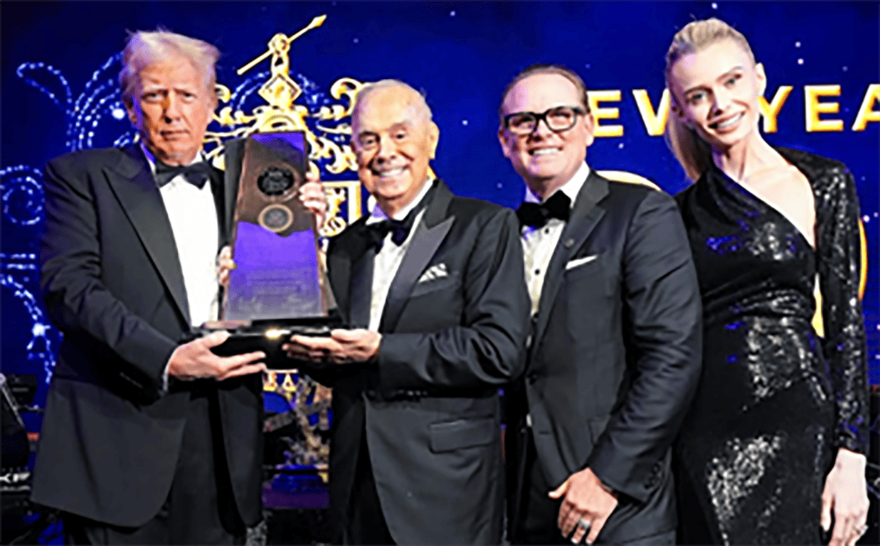 Arizona Entrepreneurs award President Donald Trump with a lifetime ...
